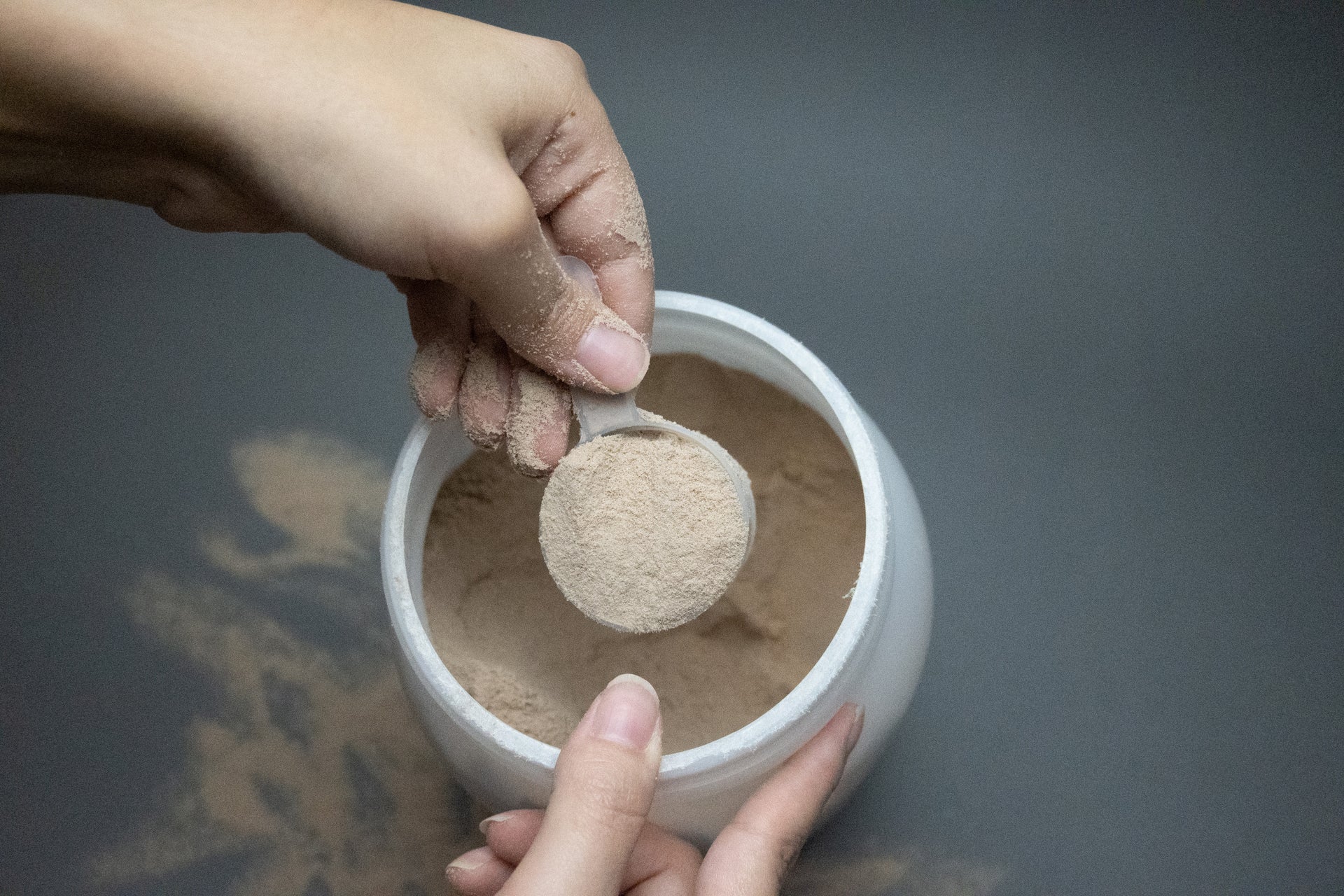 ScoopJack | Protein Scoop Holder | Keeps Your Scoop On Top